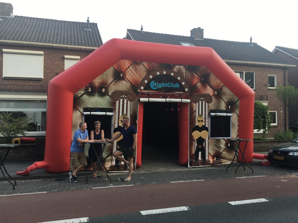 Huur de opblaasbare party-/thematent de Nightclub. - WE-inflate